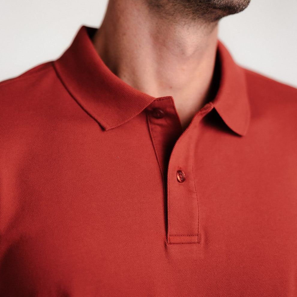 Polo Rojo Ladrillo con Cuello | Drop the Label | Perú